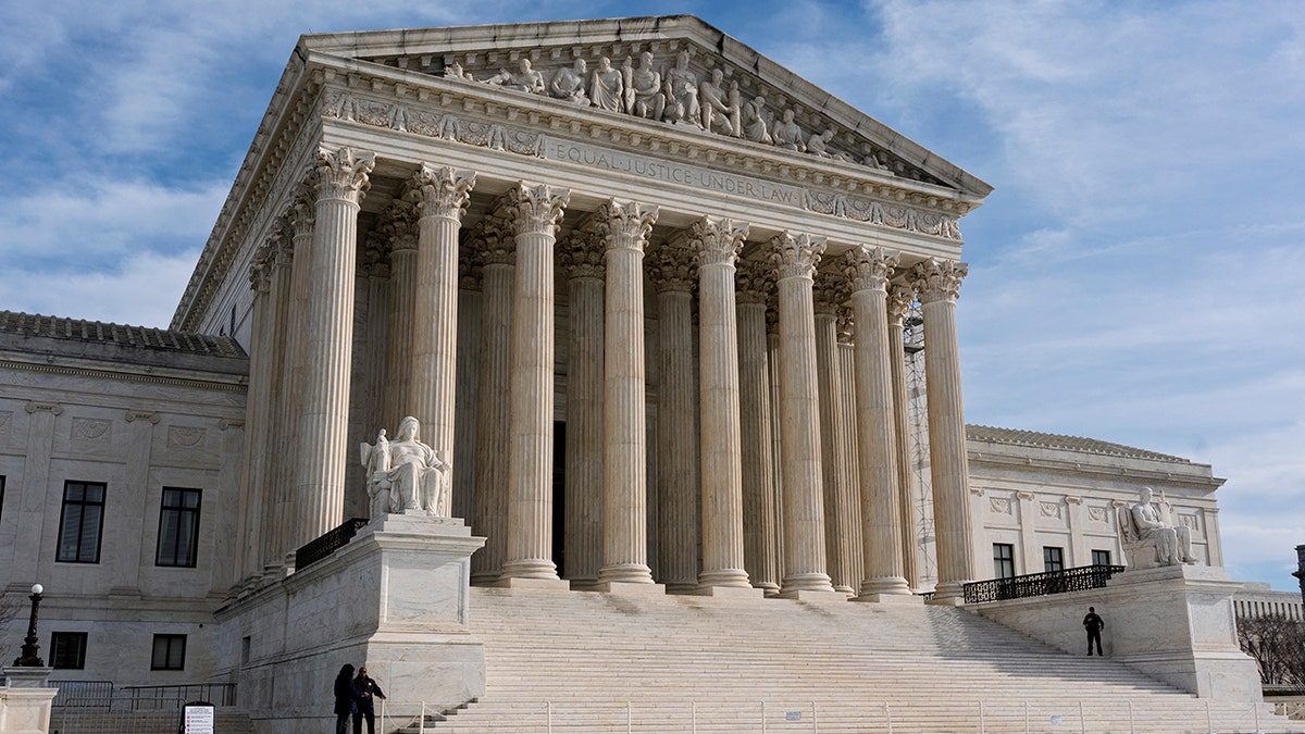 Thomas and Alito Argue Supreme Court Is Obligated to Hear Florida ...